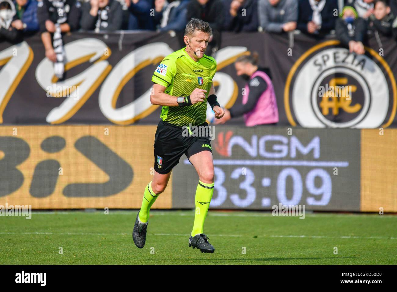Referee Mr. Daniele Orsato during the italian soccer Serie A match ...