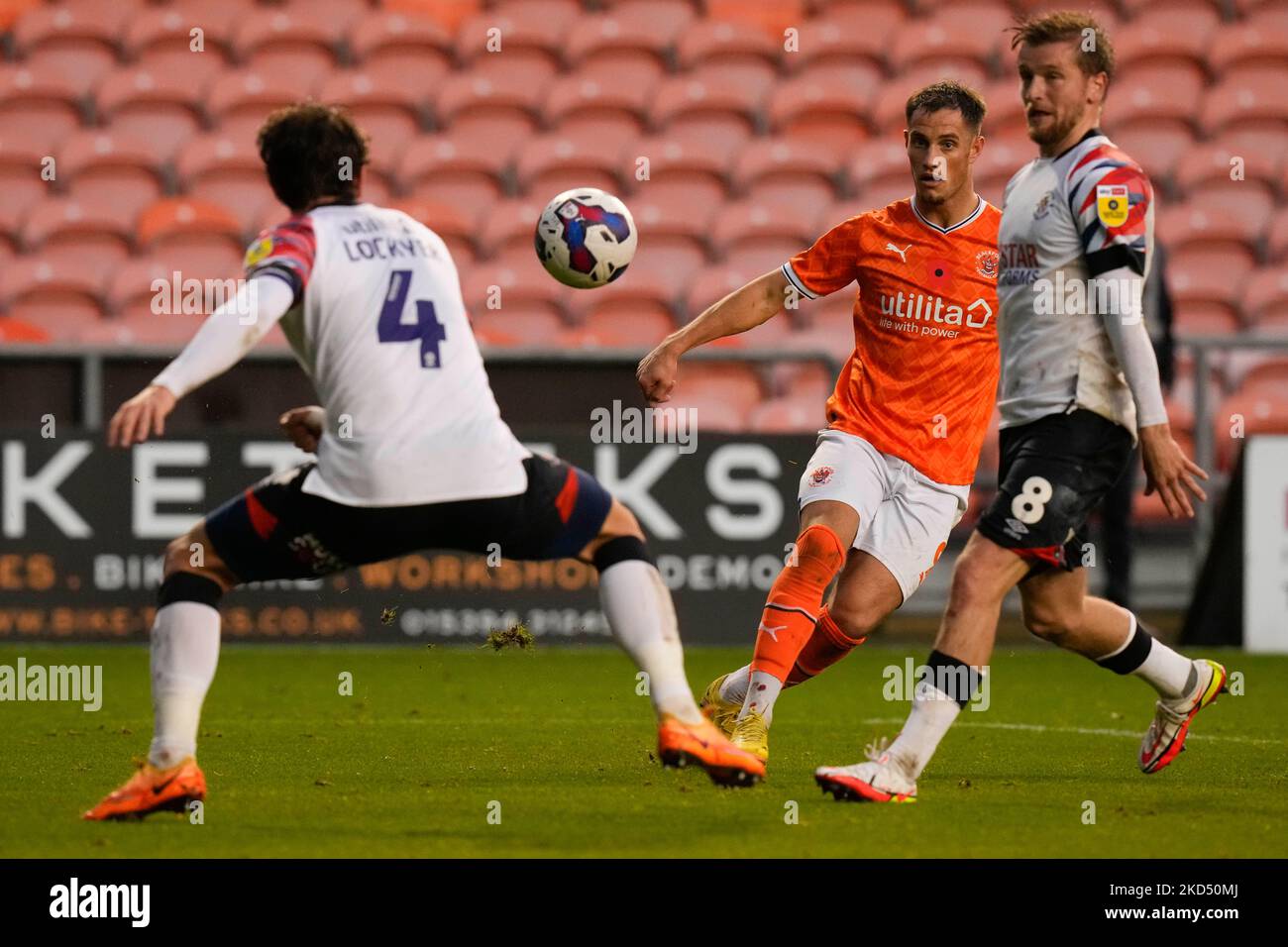 Jerry Yates #9 of Blackpool shoots during the Sky Bet Championship ...