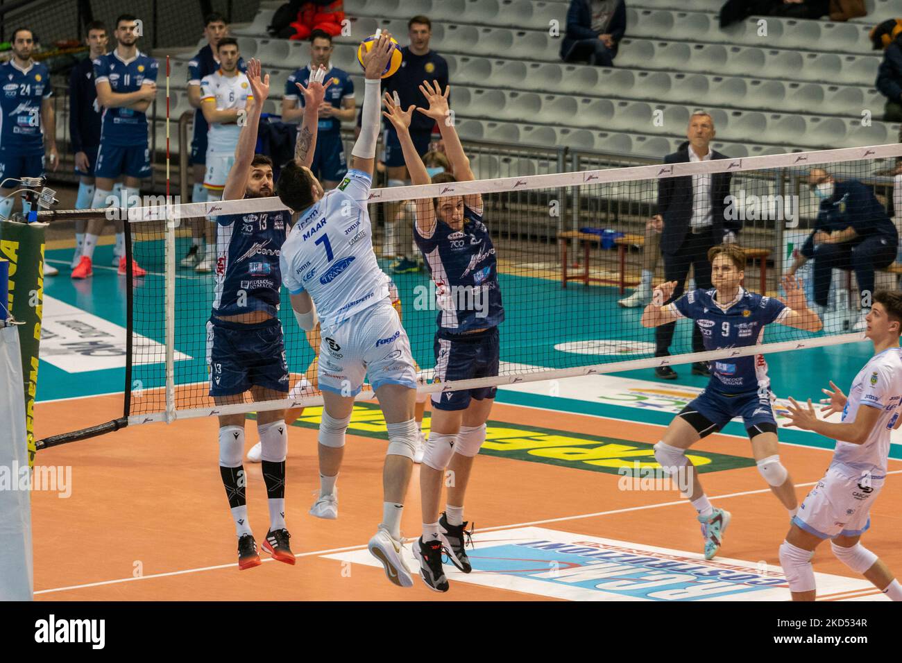 Comparoni hi-res stock photography and images - Alamy