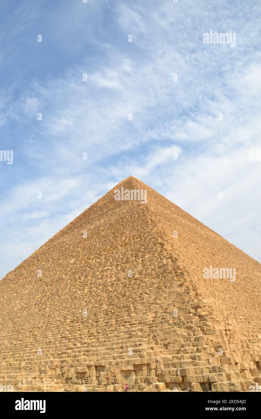 Vertical shot ancient pyramid hi-res stock photography and images - Alamy