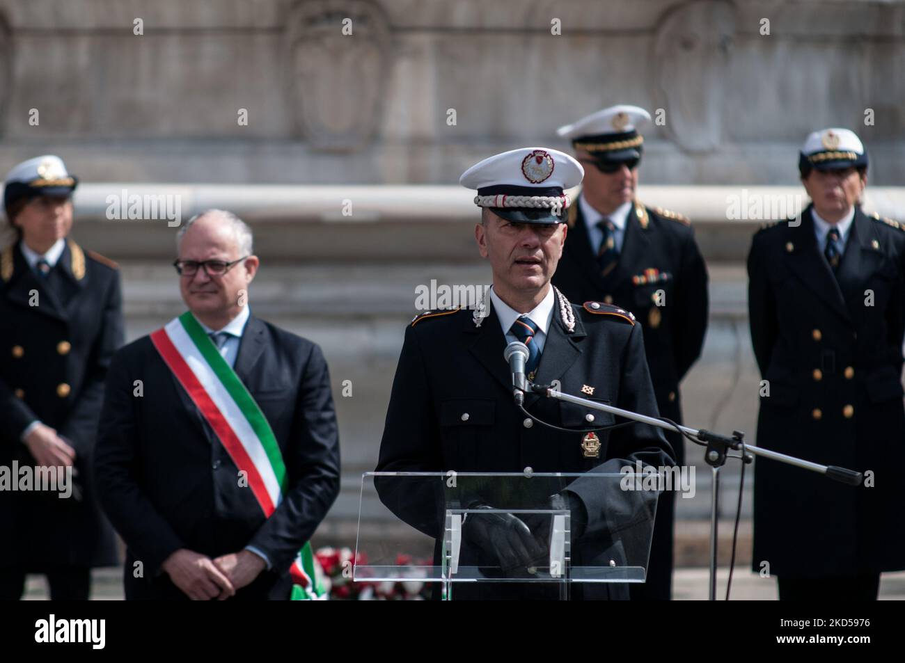 The Mayor of Rome, Roberto Gualtieri, with the Commander of the Local ...