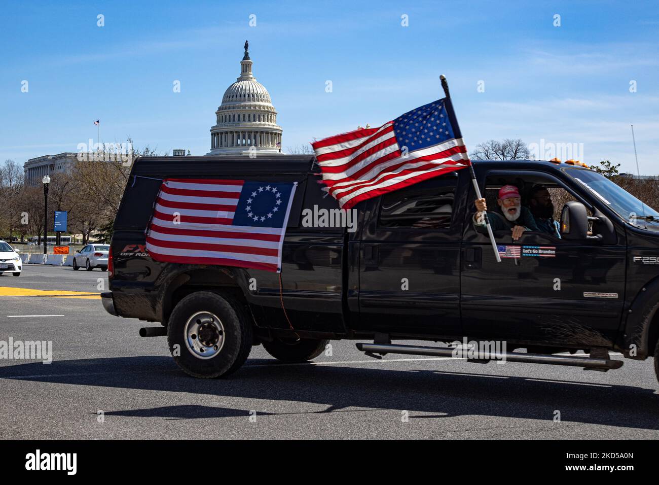 Trump flag truck hi-res stock photography and images - Alamy