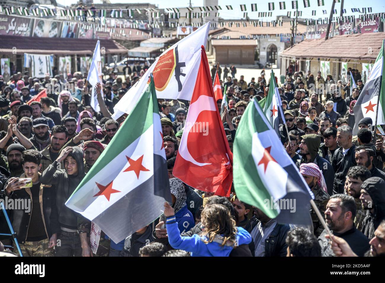 Syrian revolution flag hi-res stock photography and images - Alamy