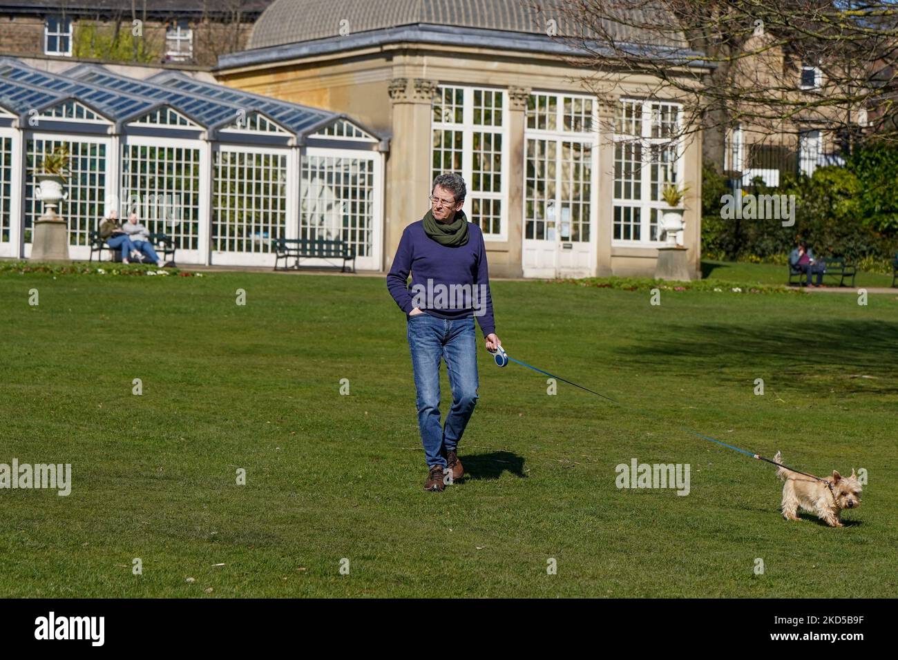 Members of the public enjoy the spring weather in the Botanical Gardens ...