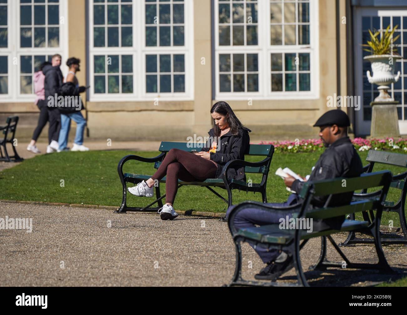 Members of the public enjoy the spring weather in the Botanical Gardens ...