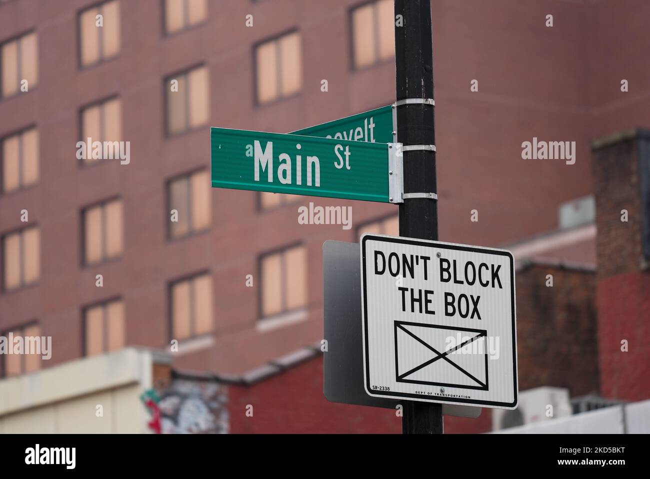 Flushing queens sign hi-res stock photography and images - Alamy