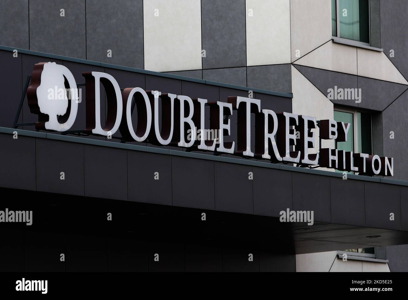 Double tree logo hi-res stock photography and images - Alamy