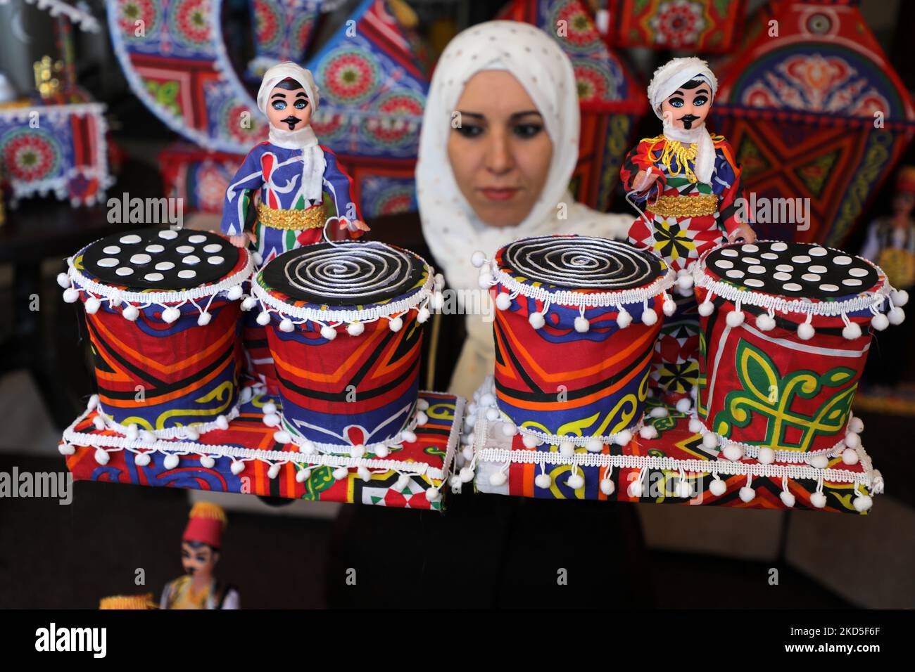 Palestinian woman Hanan al-Madhoun, 37, makes egyptian decorations and ...