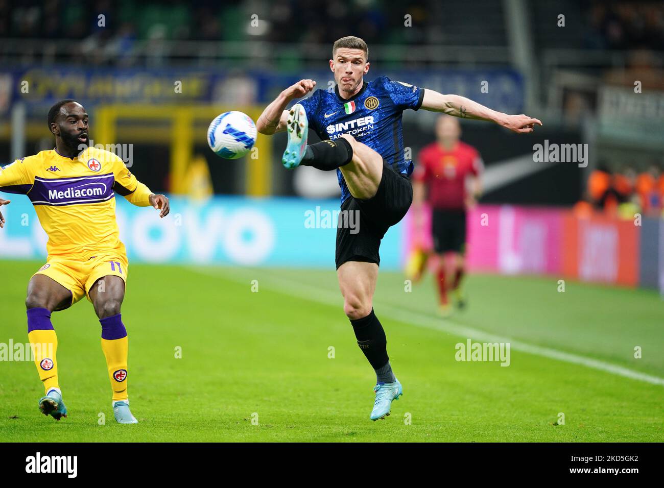 Robin gosens inter hi-res stock photography and images - Alamy