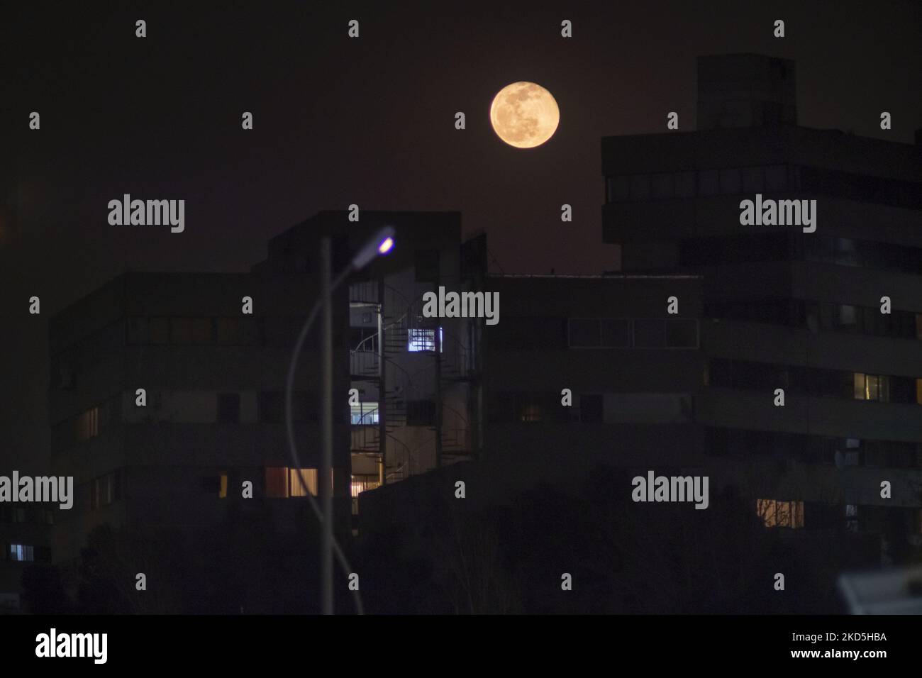 Bloody moon shines on residential complexes in the west of Tehran on ...