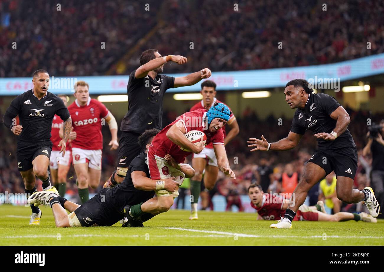 Justin tipuric wales 2022 hi-res stock photography and images - Alamy