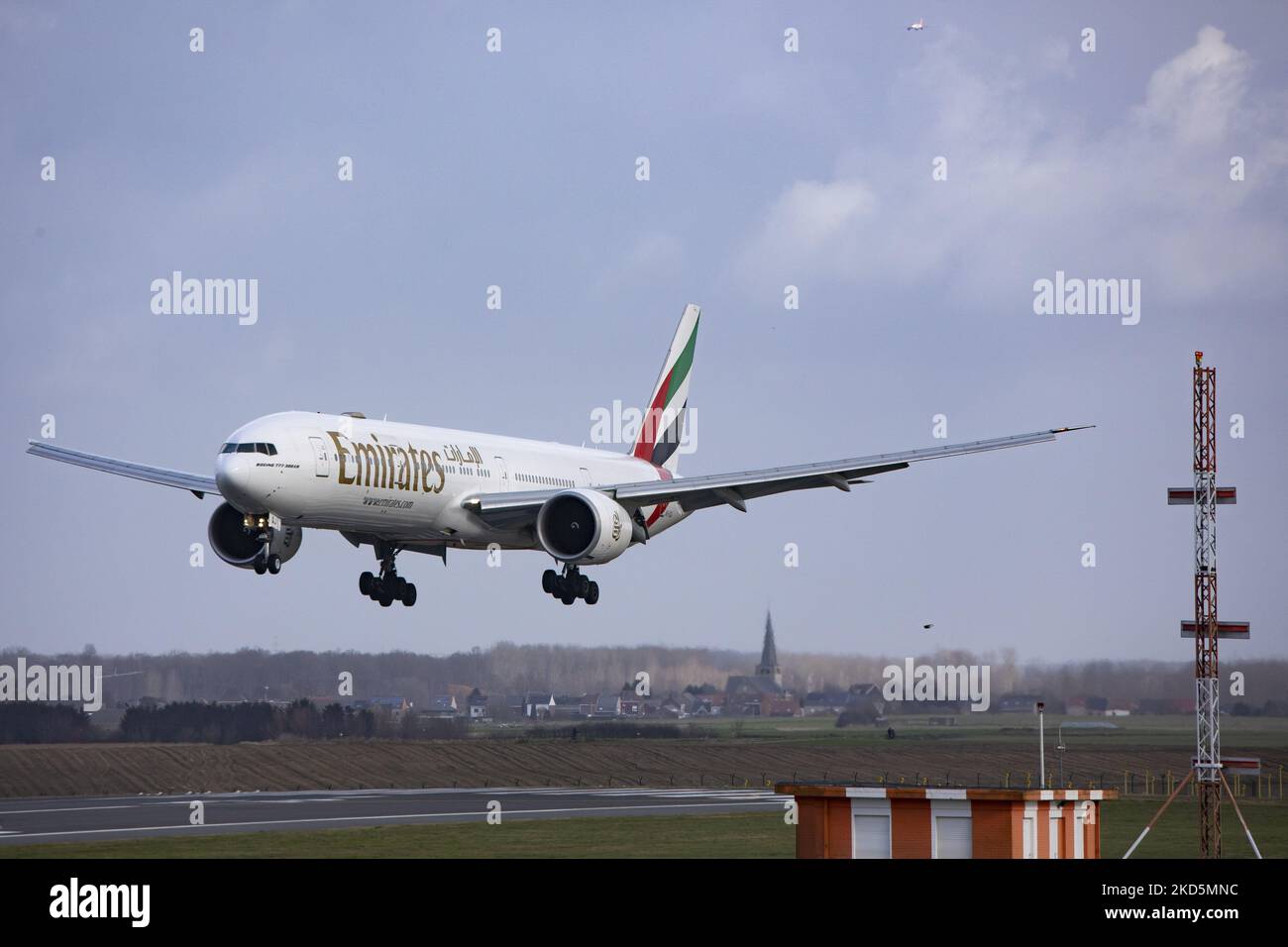 Boeing 777 interior hi-res stock photography and images - Alamy
