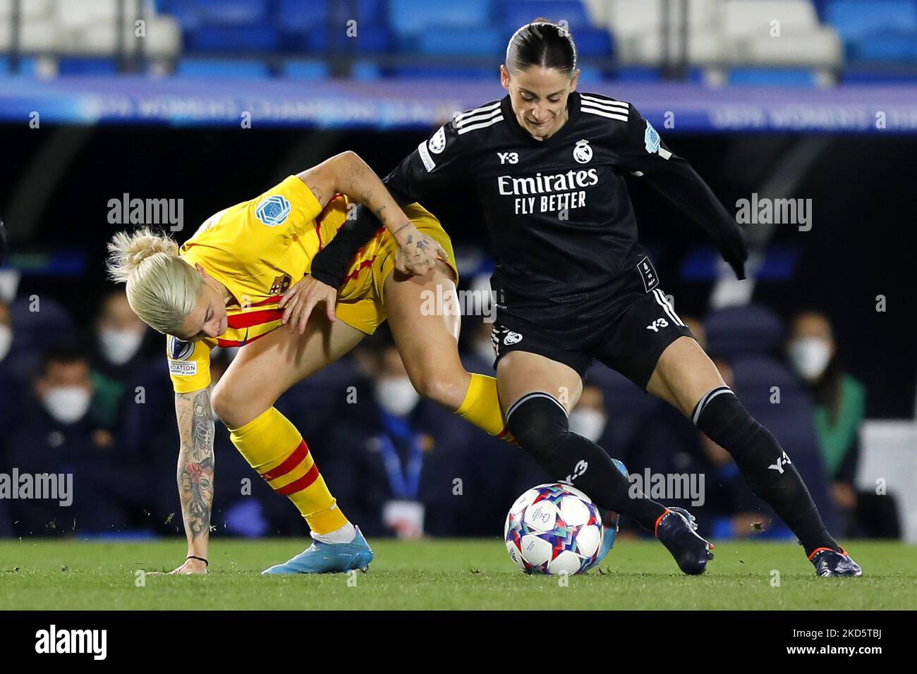 Maria Leon of FC Barcelona in action with Ester of Real Madrid during ...