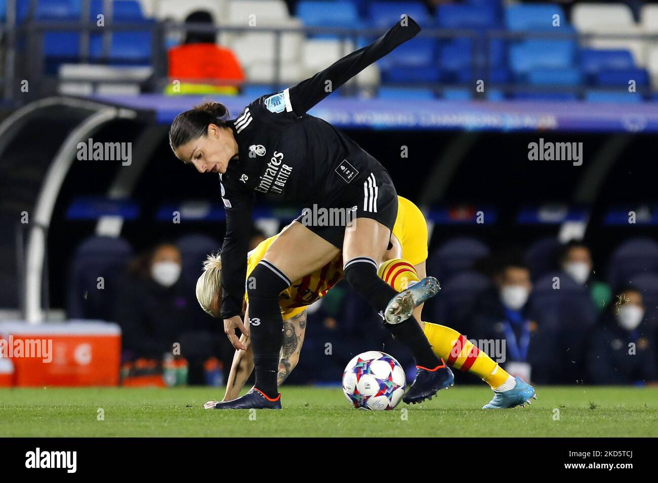 Maria Leon of FC Barcelona in action with Ester of Real Madrid during ...