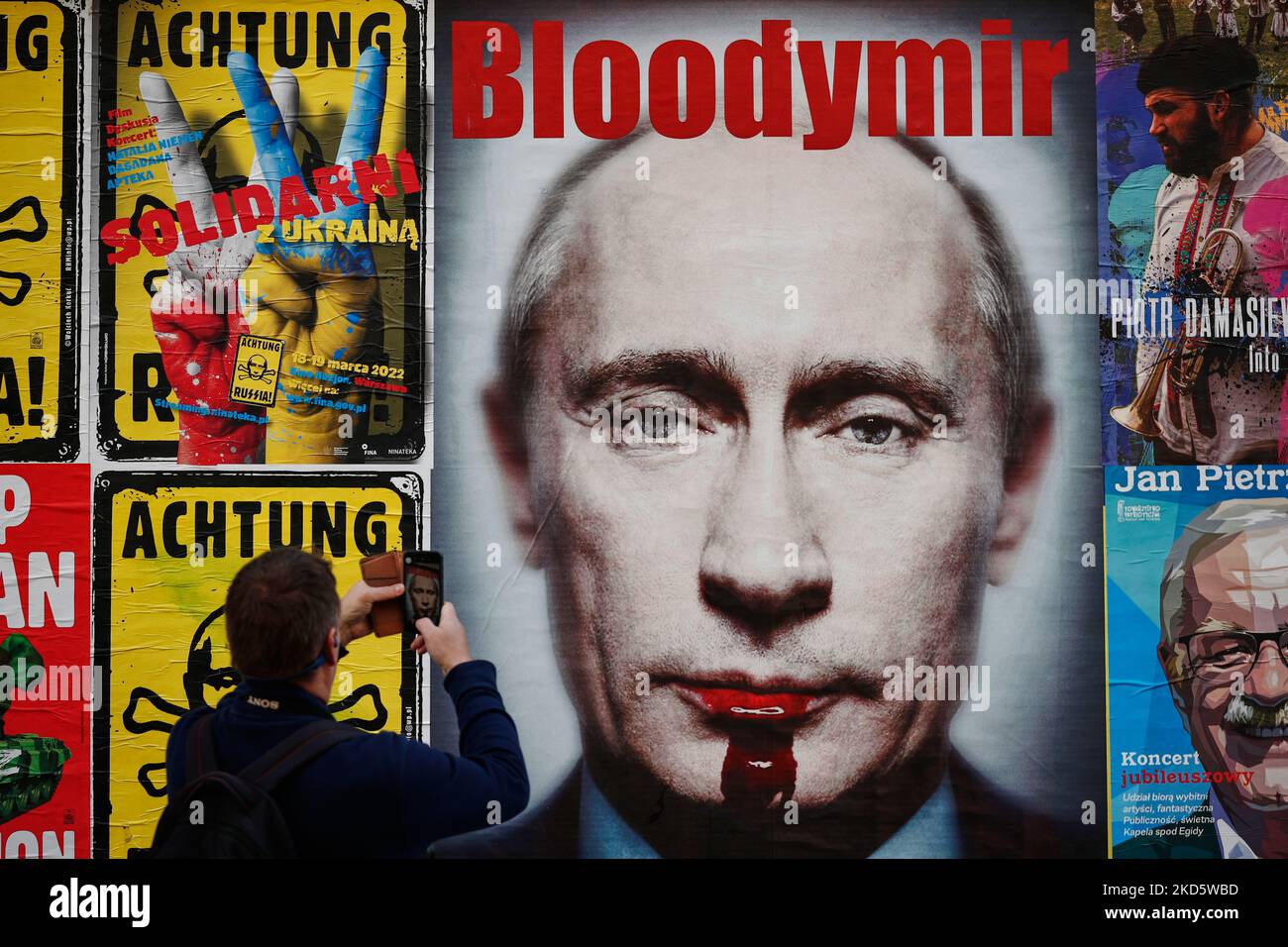 Vladimir putin poster hi-res stock photography and images - Alamy