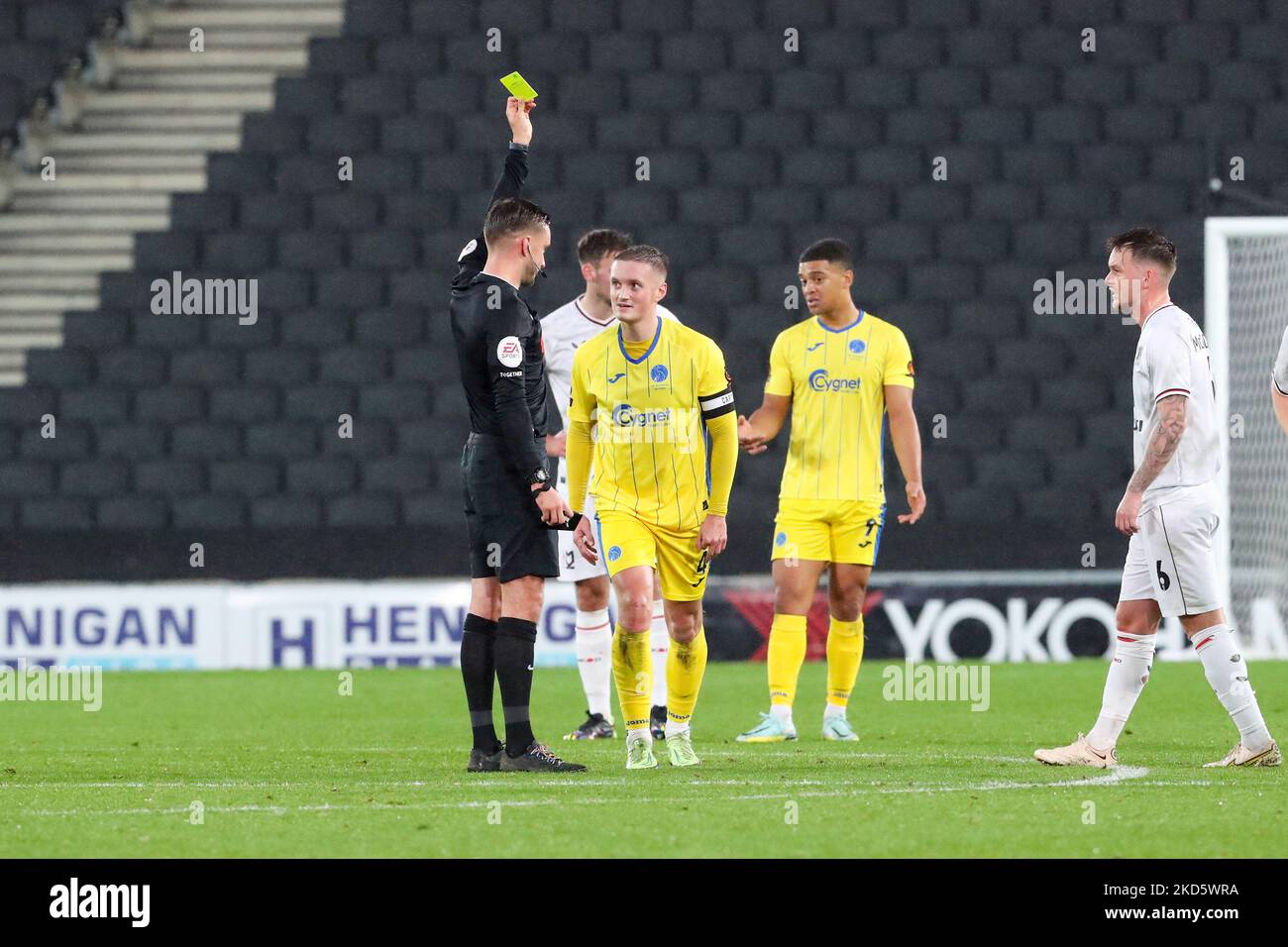 Round kirk hi-res stock photography and images - Alamy