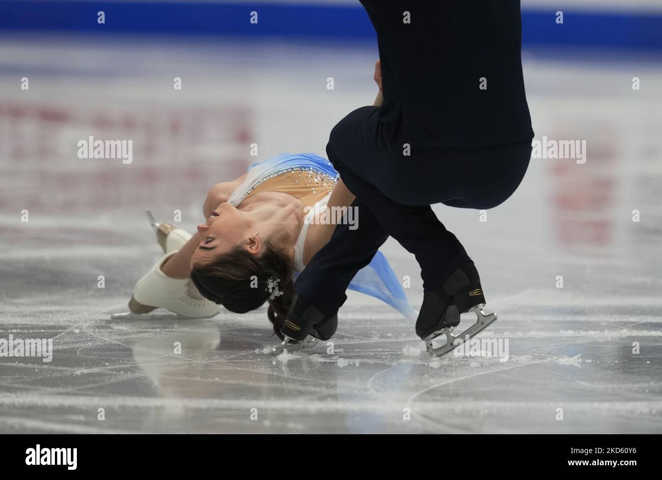 Evelyn Walsh and Trennt Michaud from Canada during Pairs Free Skating ...