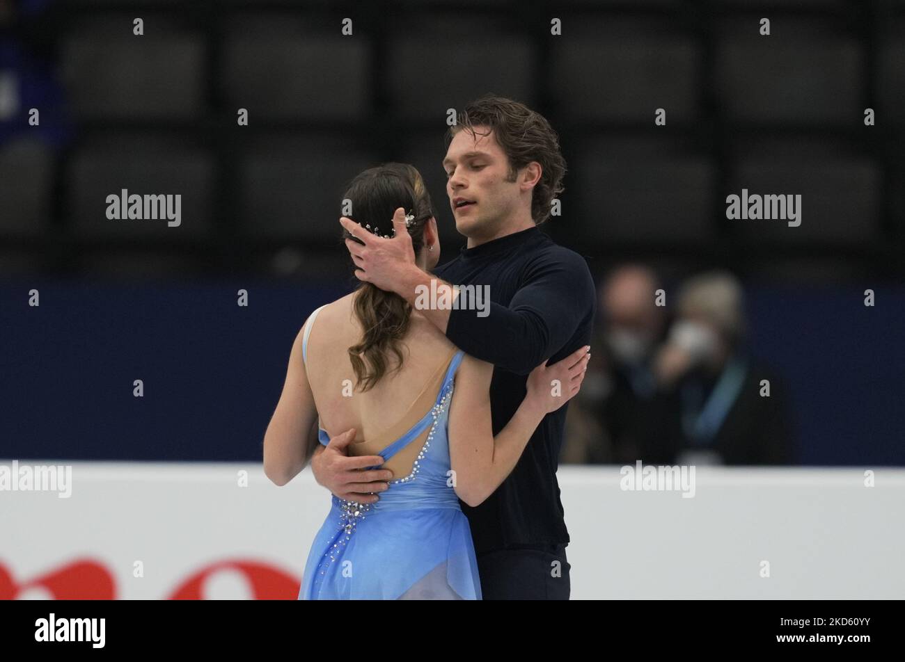 Evelyn Walsh and Trennt Michaud from Canada during Pairs Free Skating ...