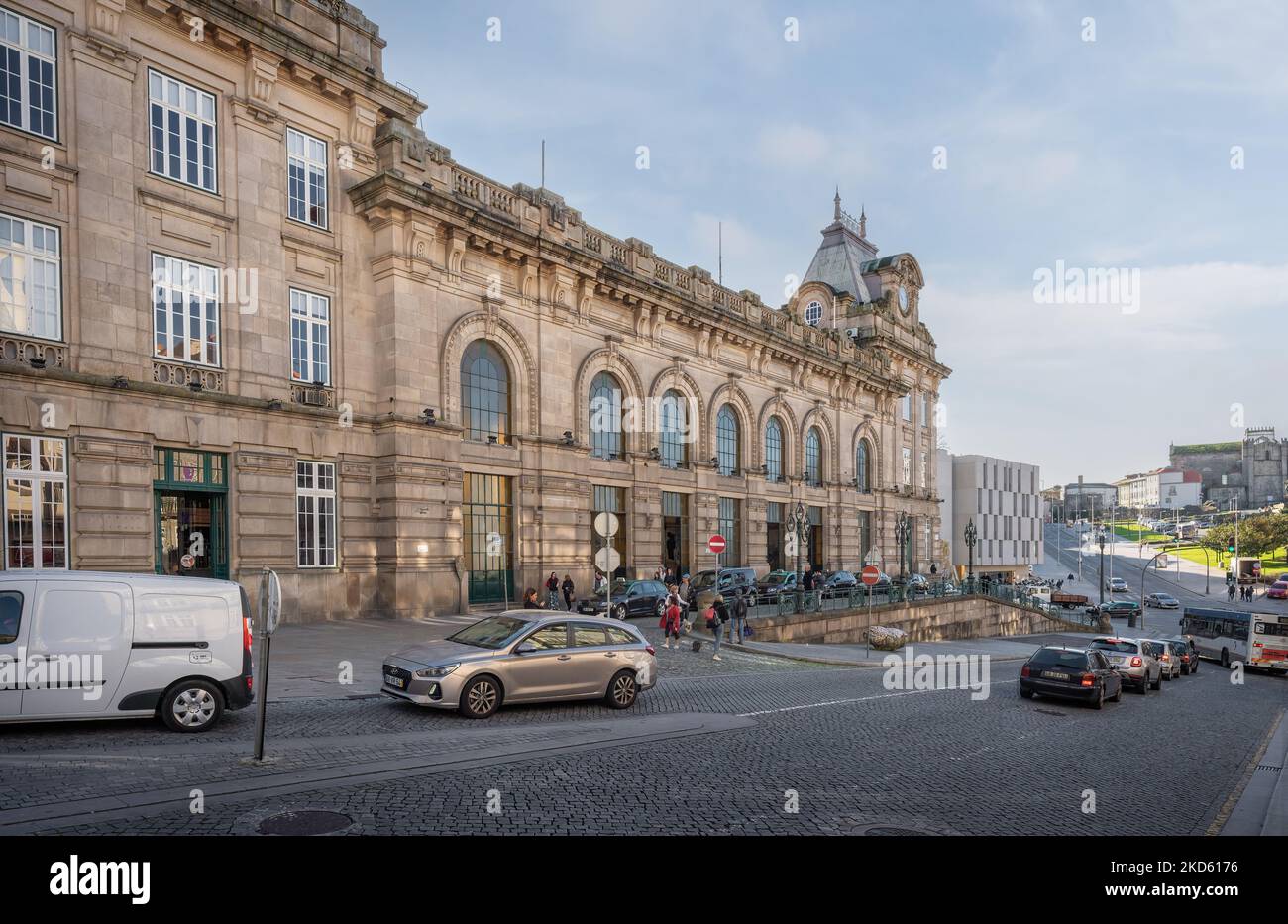 Sao Bento Railway Station - Porto, Portugal Stock Photo - Alamy