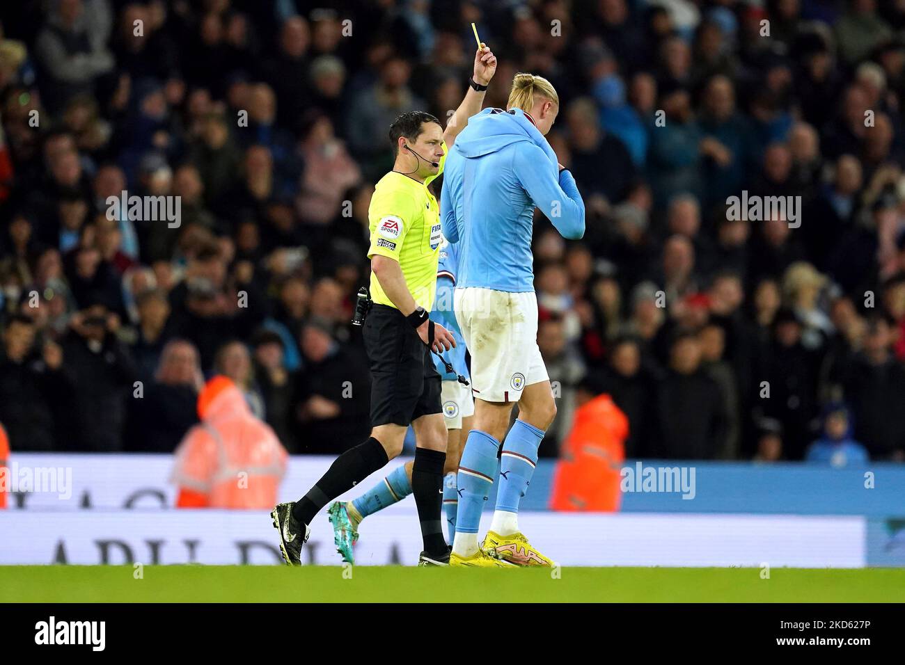 Haaland man city shirt hi-res stock photography and images - Alamy