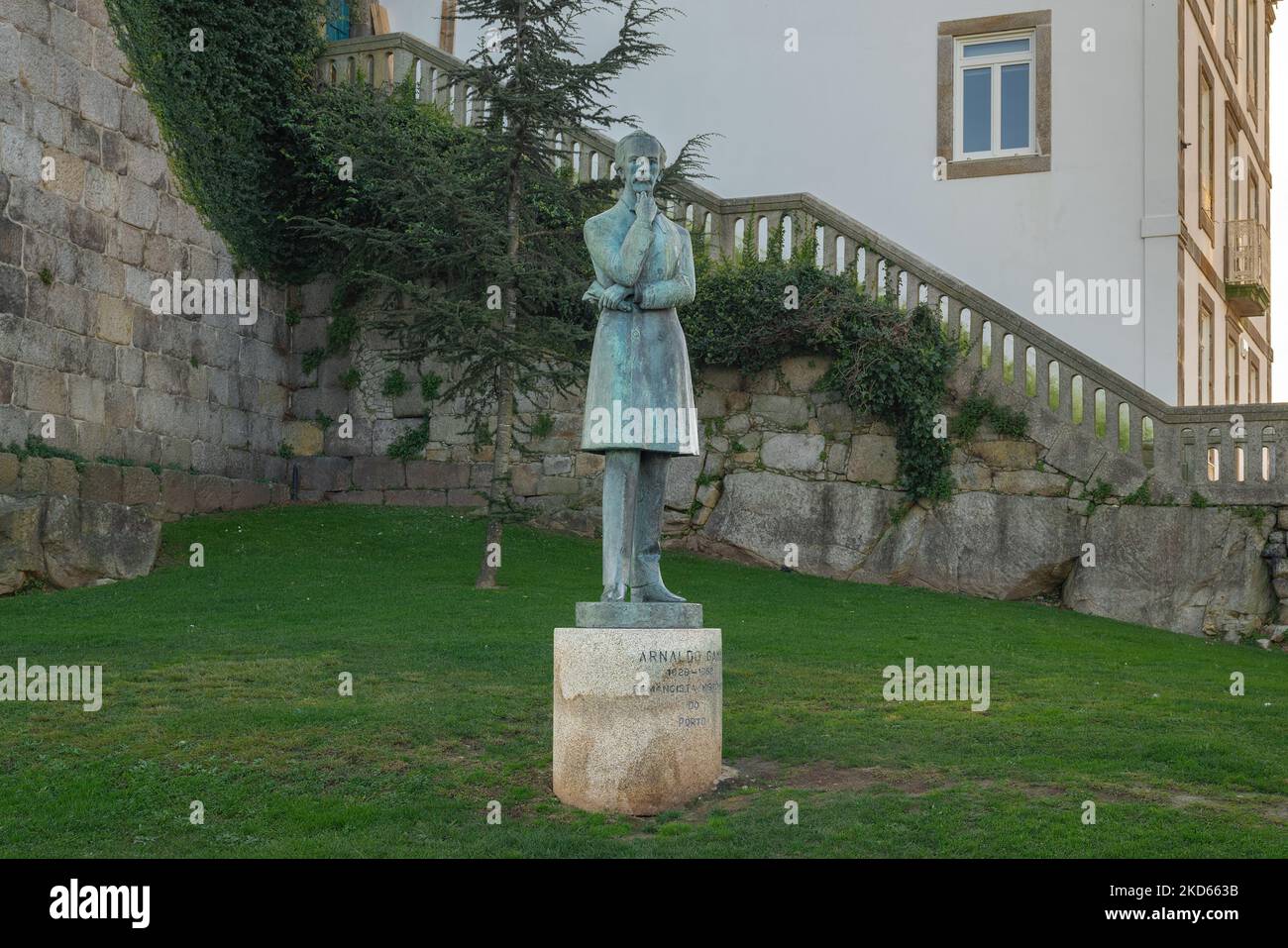 Arnaldo Gama Statue - Porto, Portugal Stock Photo - Alamy