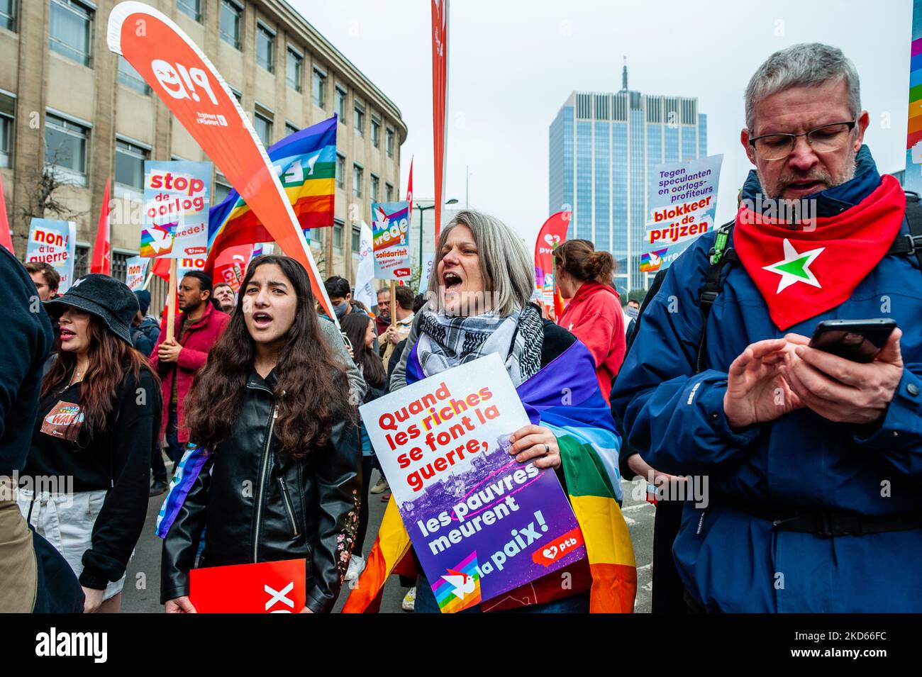 People are shouting slogans against the war, during the National peace ...