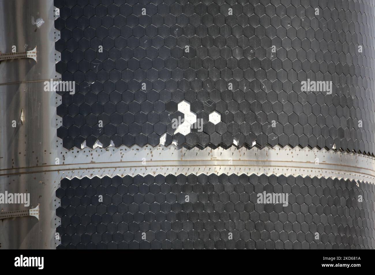 Details of SpaceX new Starship's TPS, a network of hexagonal heat ...