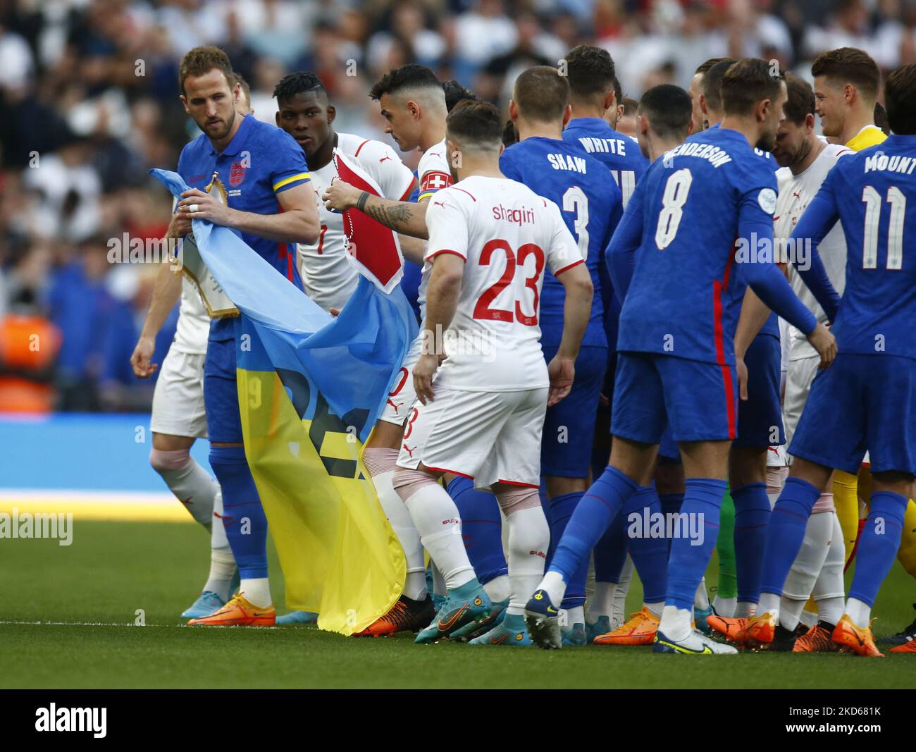 Harry Kane (Tottenham) of England with Ukraine flag during An Alzheimer ...
