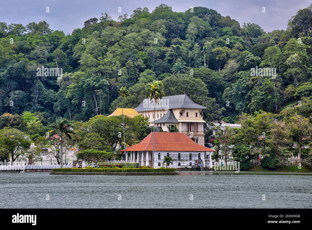 Kandyan architectural style hi-res stock photography and images - Alamy