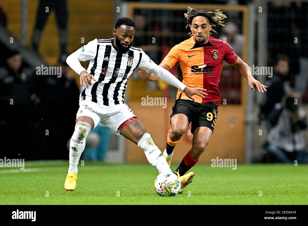 ISTANBUL - (lr) Georges Kevin NKoudou of Besiktas JK, Sacha Boey or ...