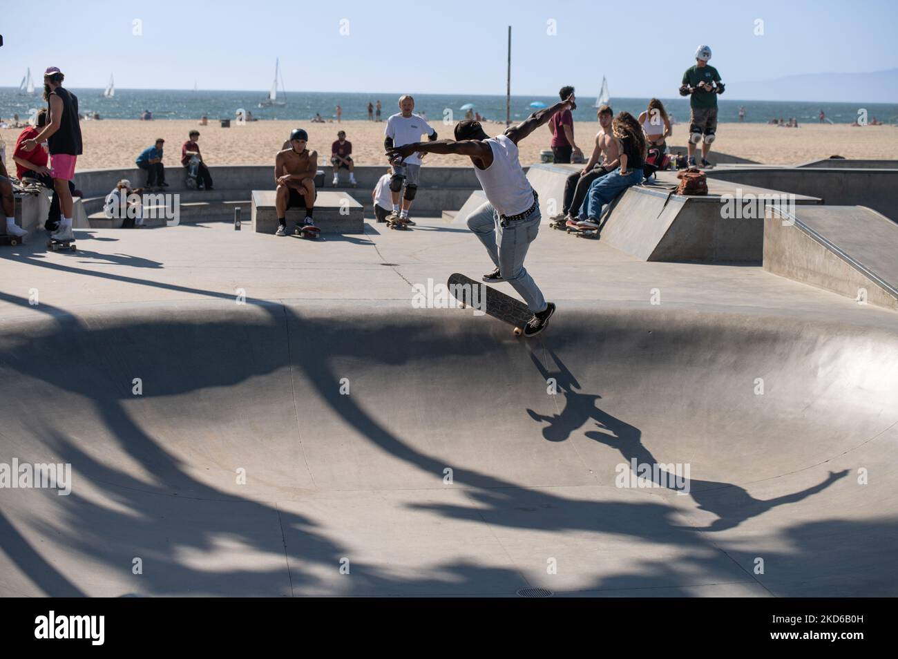 Los Angeles, USA September 2022 Skater seen in action at skating bowl ...