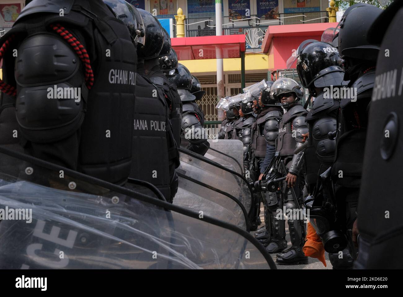Police personnel stand guard hi-res stock photography and images - Alamy