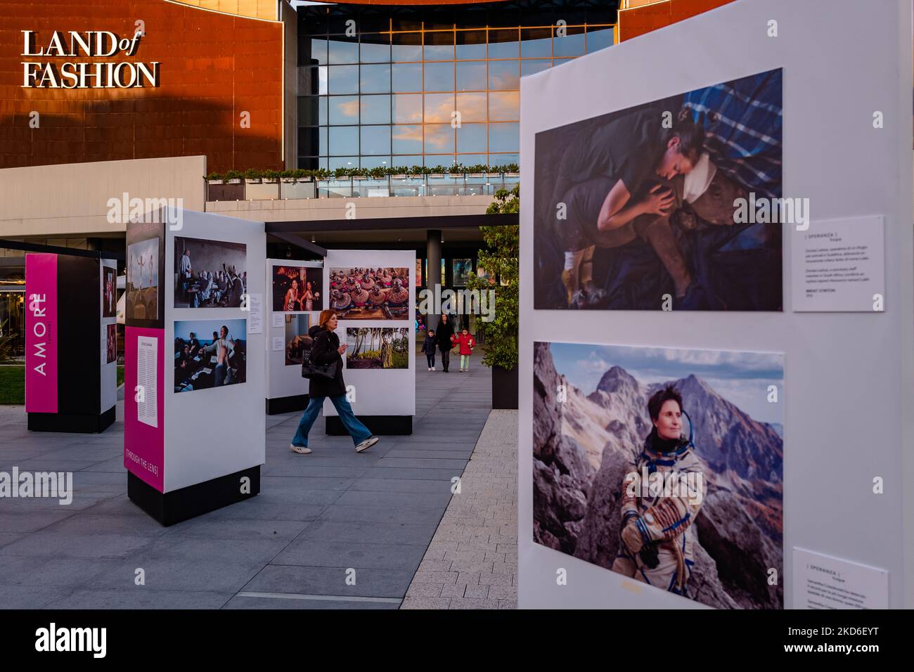 The exhibition of the great National Geographic reporters entitled ...