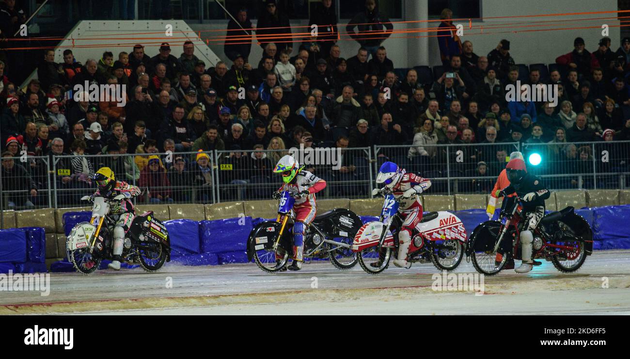 . The start of Heat 1: (l-r) Tom Abrahamsson (Yellow), Micha? Knapp ...