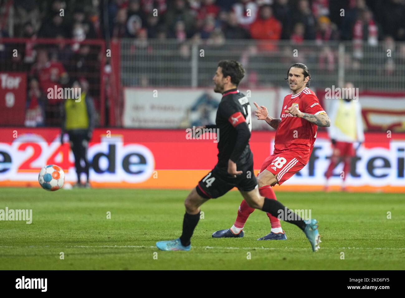 Christopher Trimmel of Union Berlin controls the ball during FC Union ...