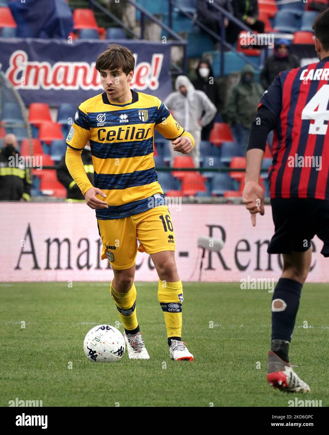 Midfielder adrian bernabe hi-res stock photography and images - Alamy