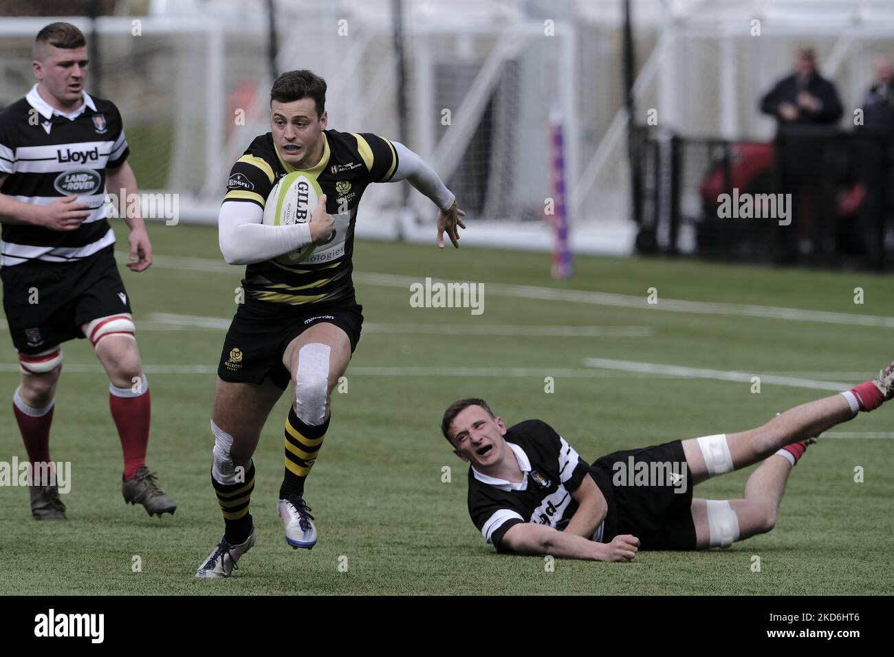 Kelso rfc defence hi-res stock photography and images - Alamy
