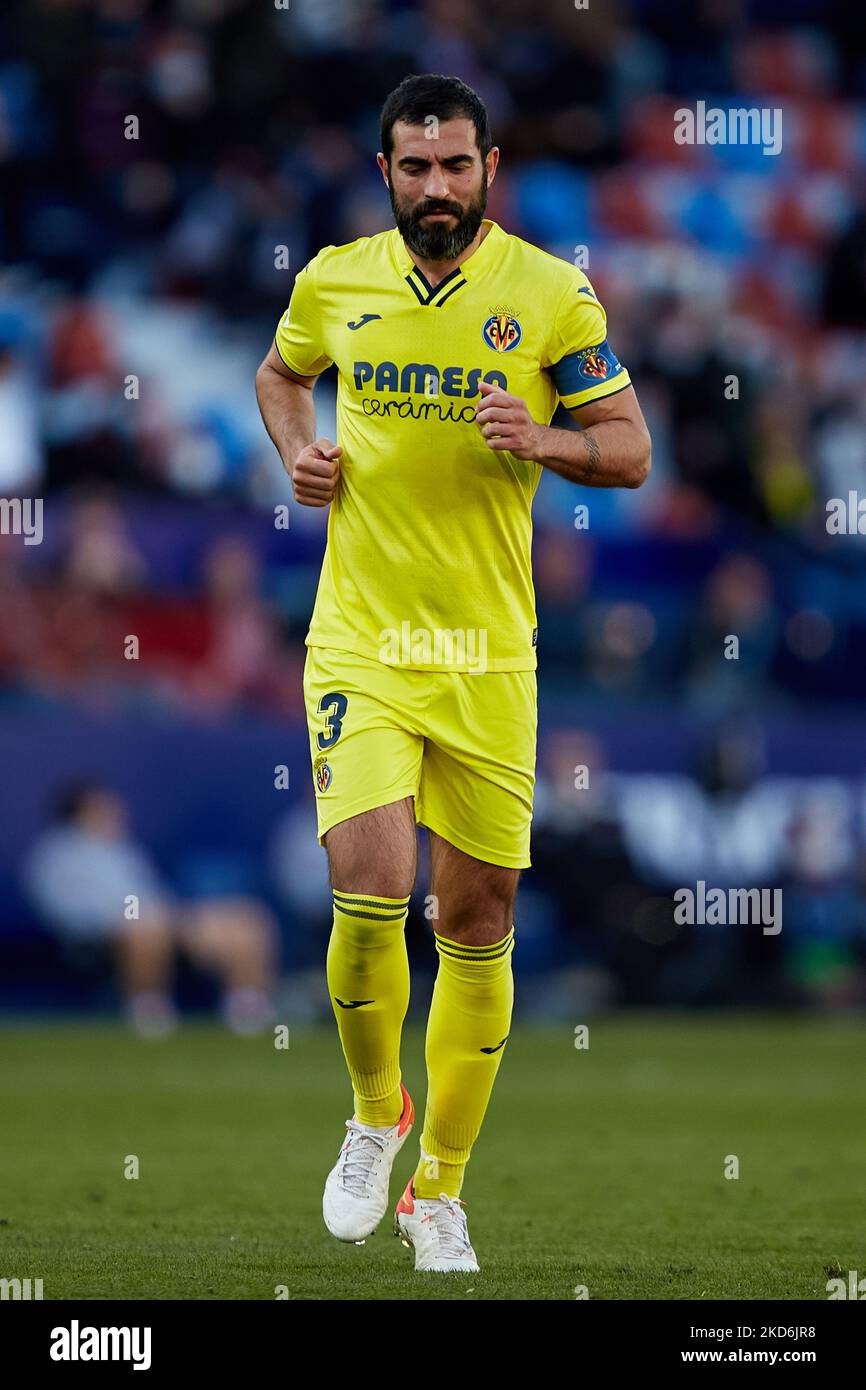 Raul albiol of villarreal cf hi-res stock photography and images - Alamy