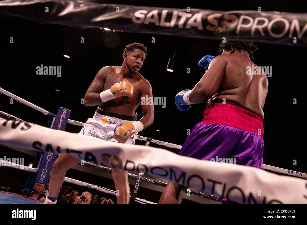 Current WBC USNBC Silver Heavyweight Champion Brandon Moore (11-0, 7KOs ...