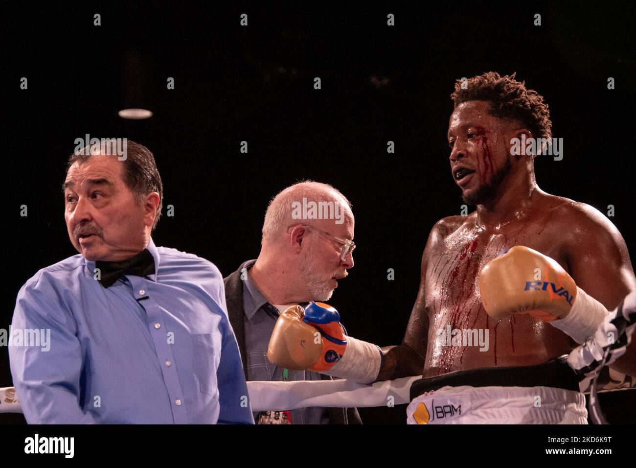 Current WBC USNBC Silver Heavyweight Champion Brandon Moore (11-0, 7KOs ...