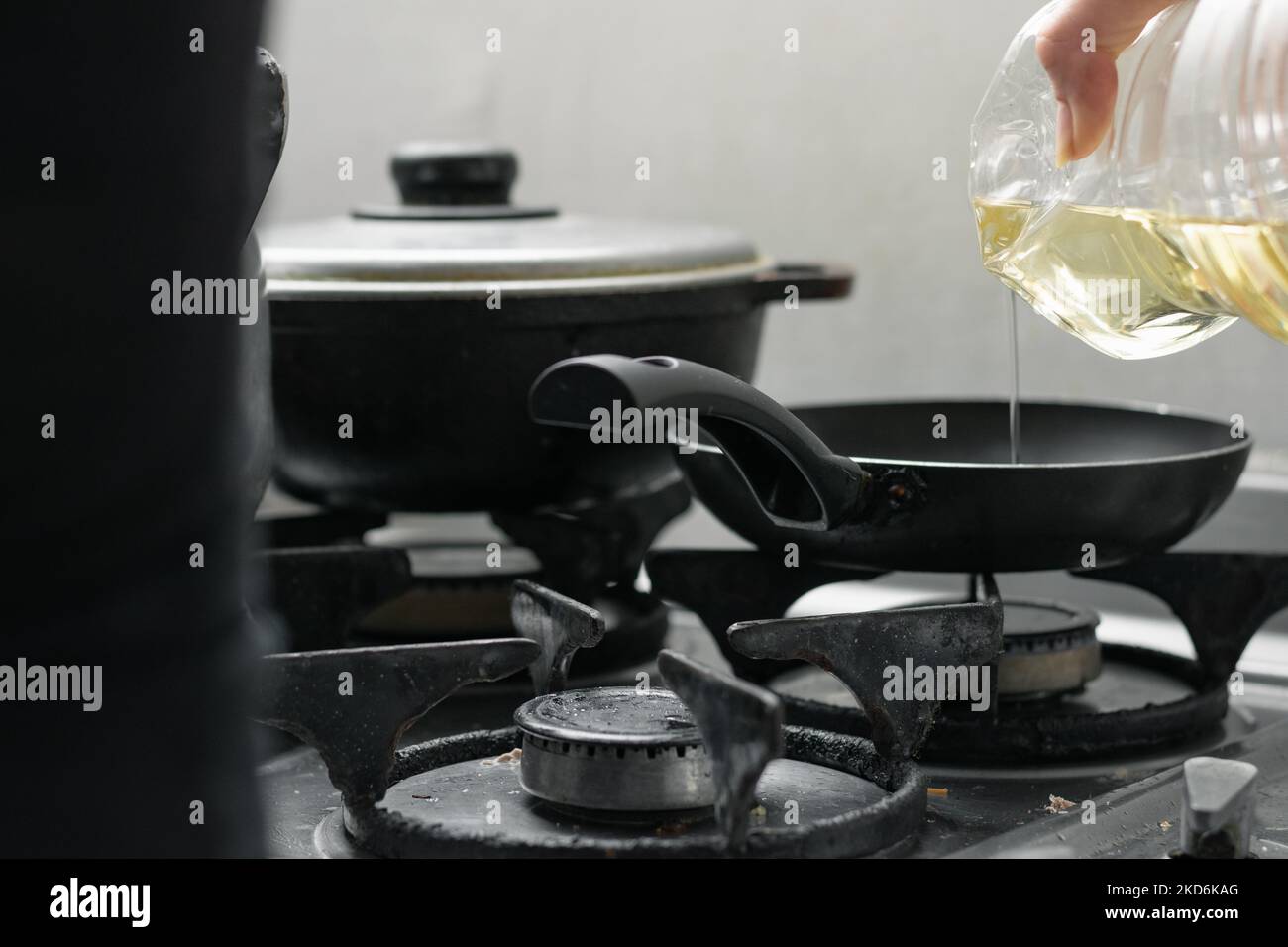 Food typical serving frying oil hi-res stock photography and images - Alamy