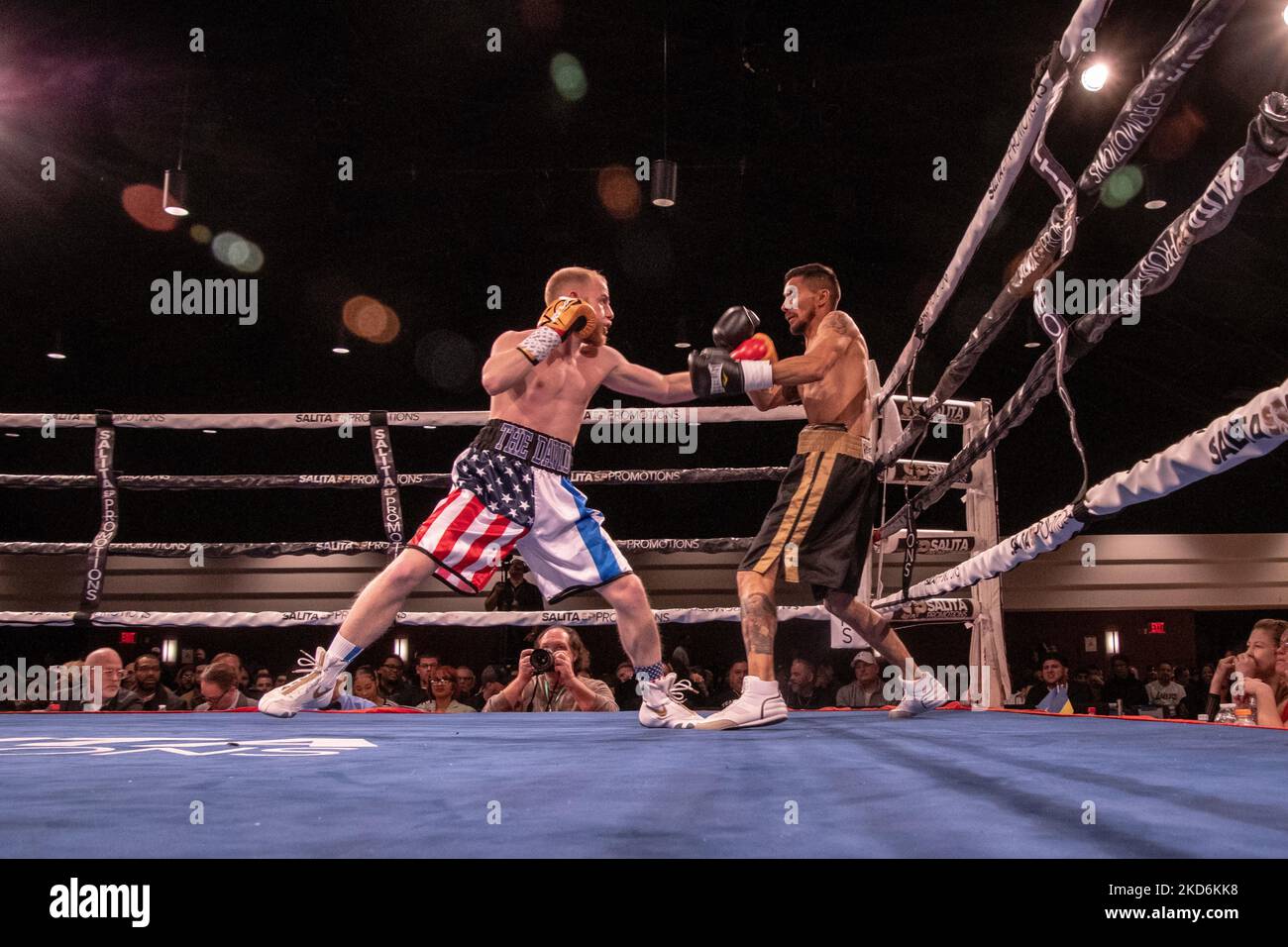 Super flyweight hi-res stock photography and images - Alamy