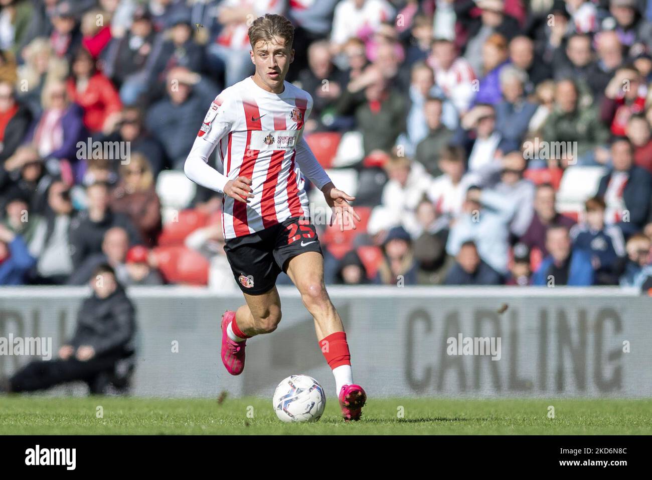 Sunderland's Jack Clarke drives forward during the Sky Bet League 1 ...