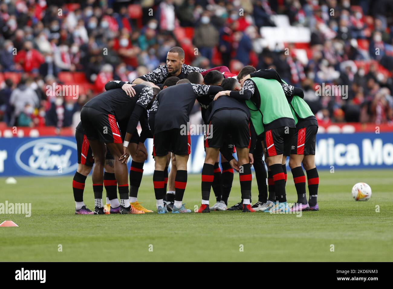 Rayo Vallecano players during the La Liga match between Granada CF and ...