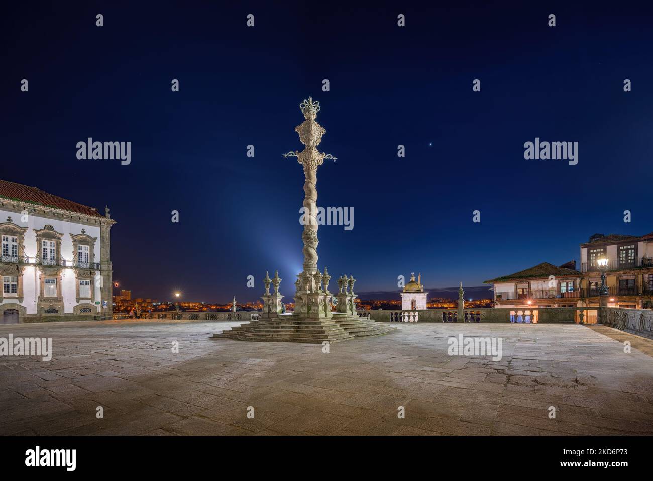 Pelourinho Column at Terreiro da Se at night - Porto, Portugal Stock ...