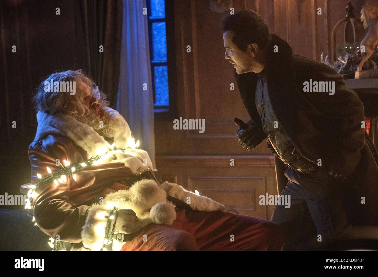 Violent night movie poster hi-res stock photography and images - Alamy Violent night movie poster hi-res stock photography and images - Alamy