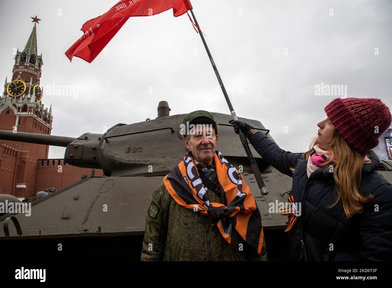Moscow, Russia. 5th of November, 2022 Visitors against the background ...