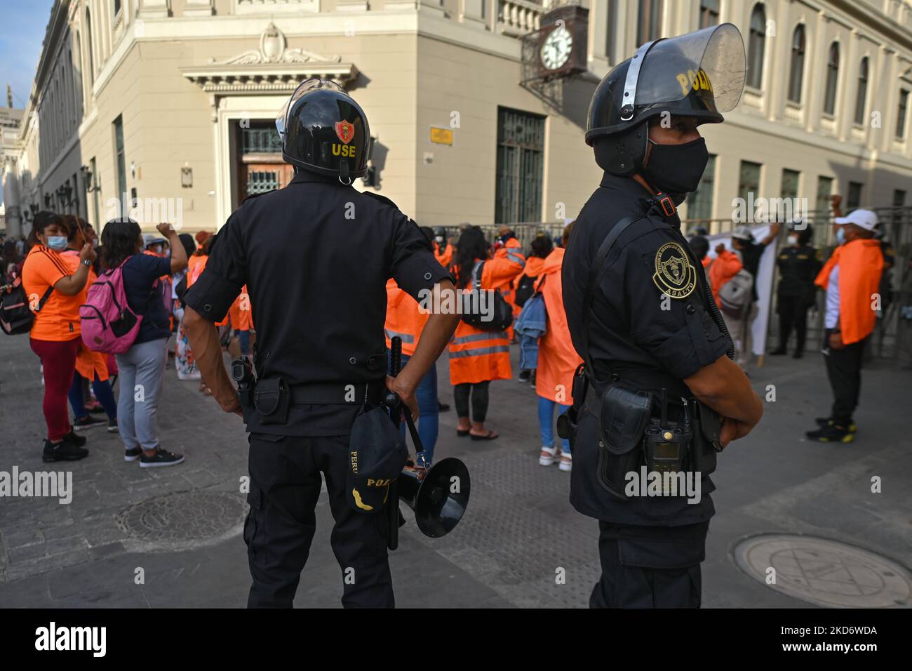Lima municipal workers union hi-res stock photography and images - Alamy