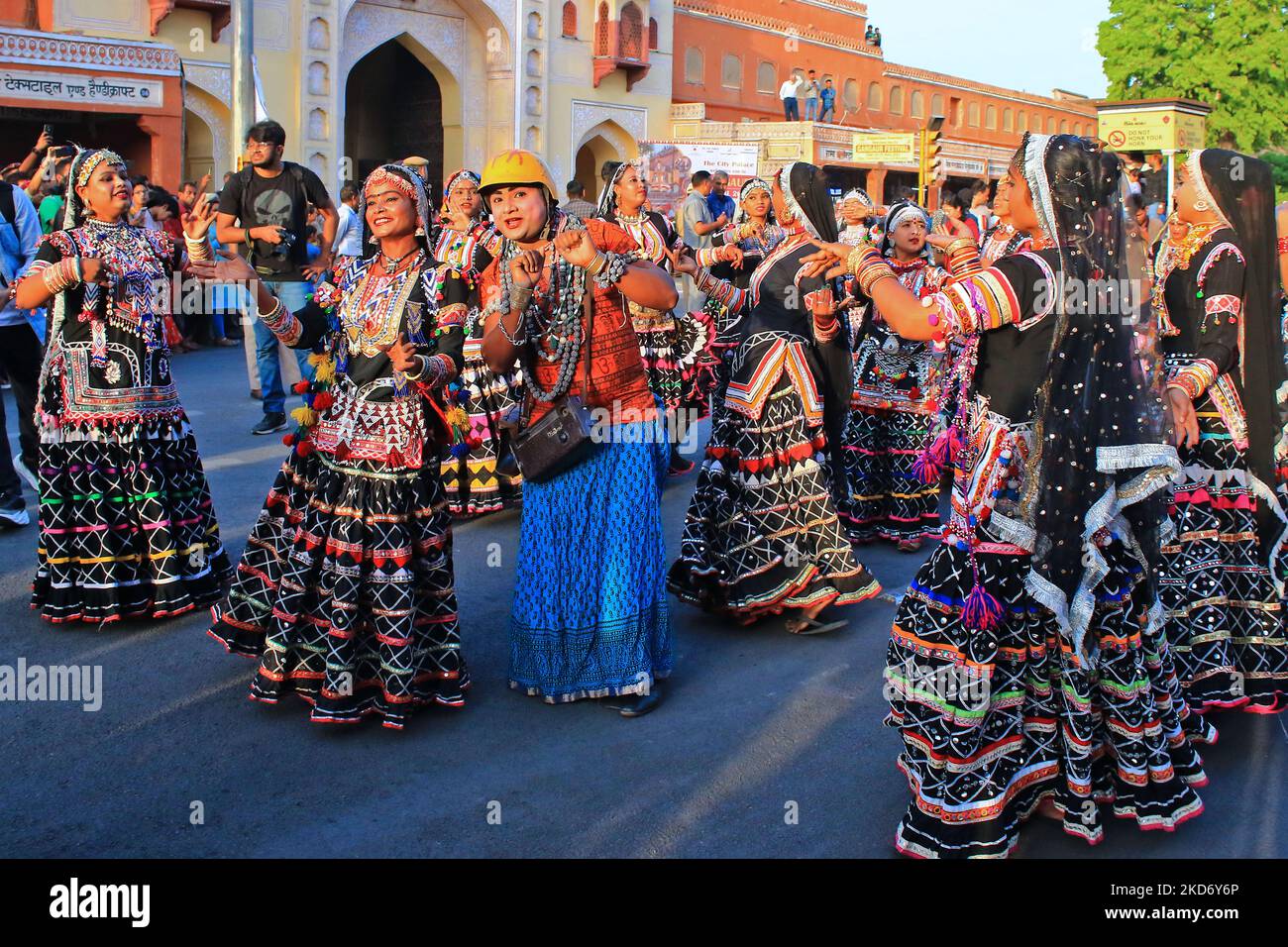 Gangur festival hi-res stock photography and images - Alamy