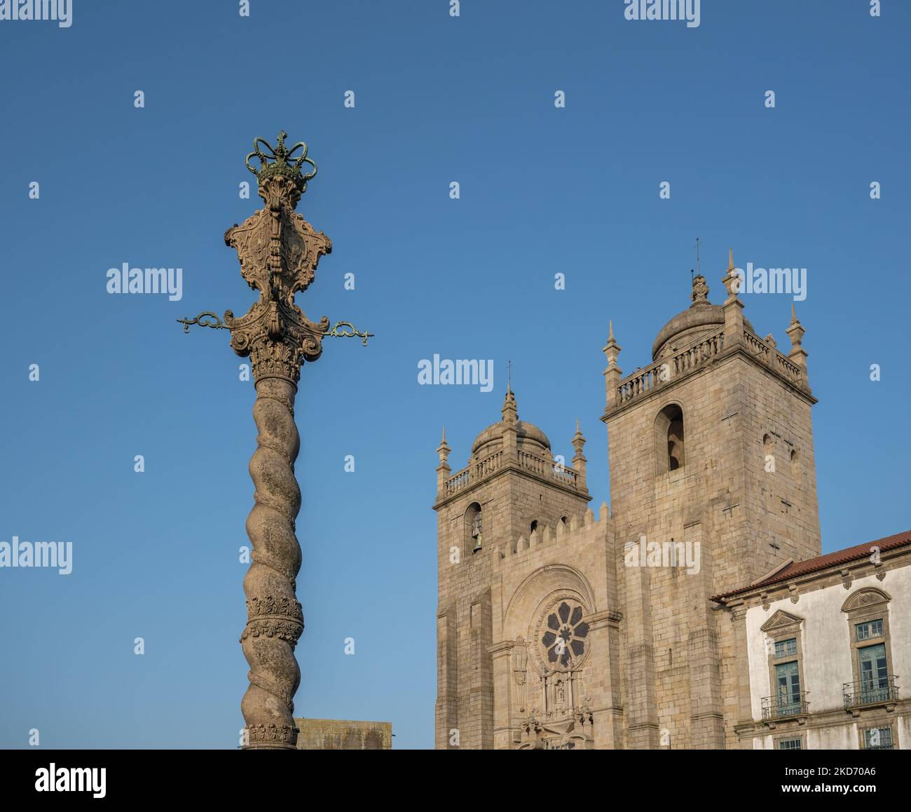 Porto Cathedral (Se do Porto) and Pelourinho Column - Porto, Portugal ...